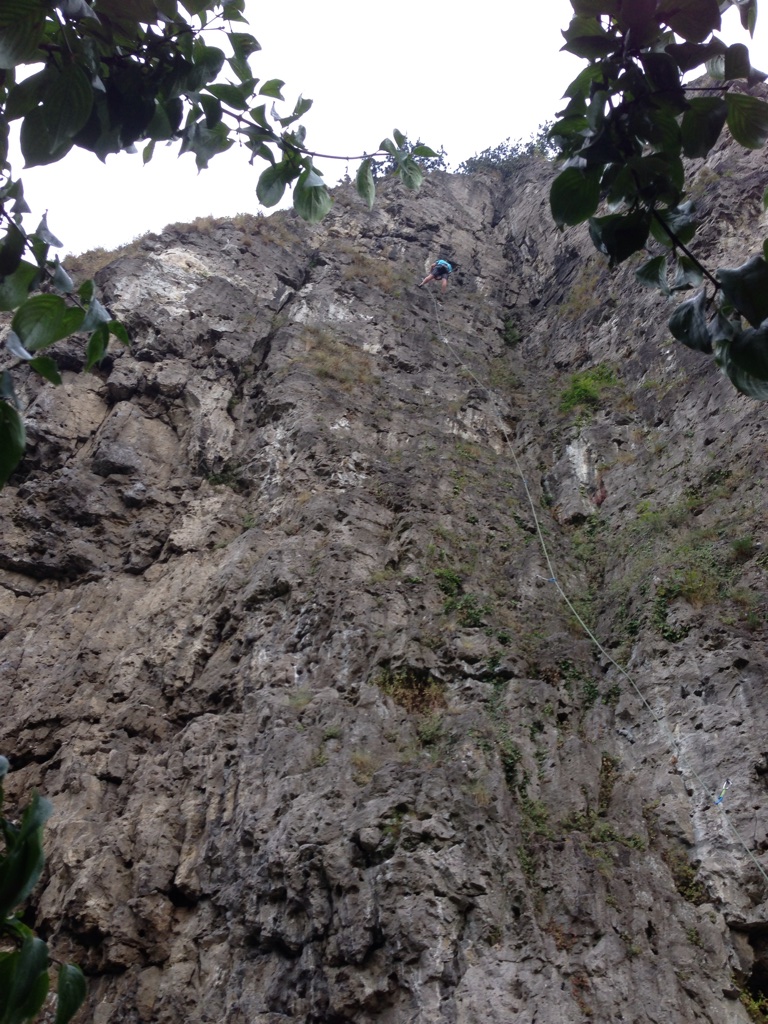 Site d'escalade Beez - info, topo, localisation...