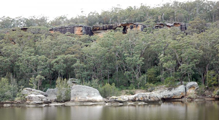 Rock climbing guidebook : Nowra Sportclimbing