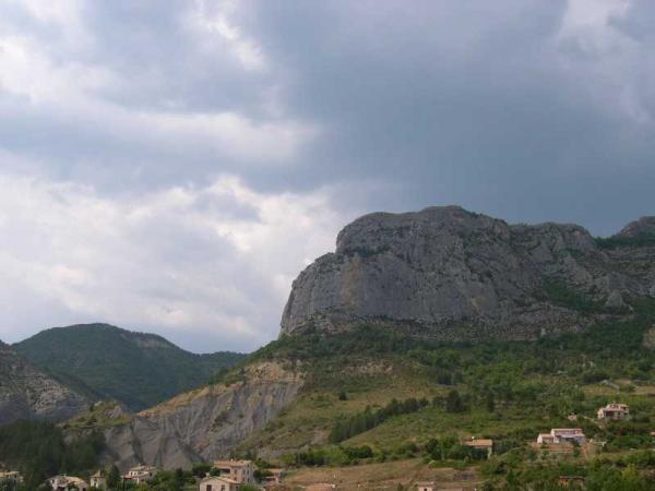 Rock Climbing Area Orpierre - info, betas, location...
